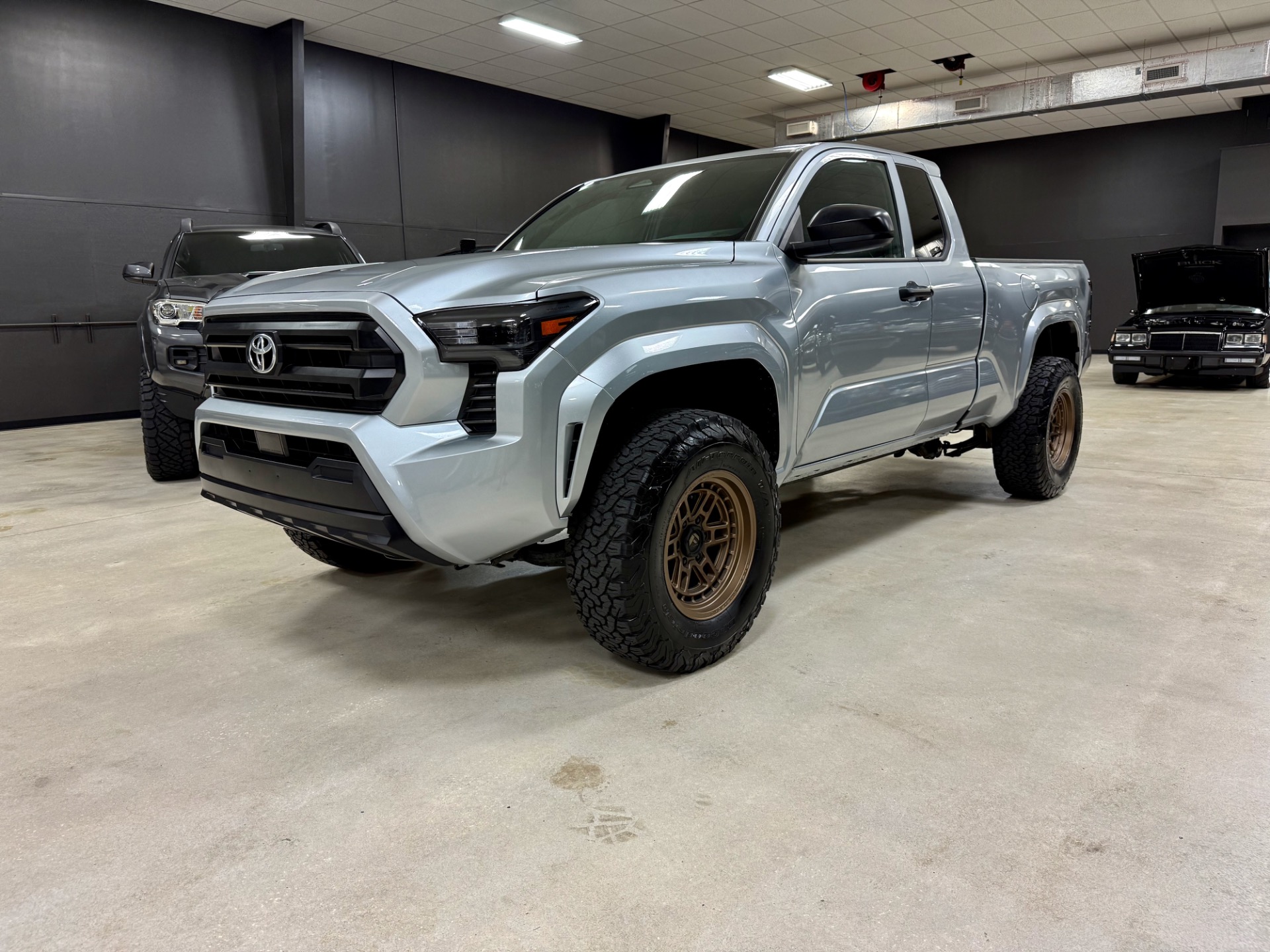 Used 2025 Toyota Tacoma 4X4 1800 MILES CLEAN CARFAX BEAUTIFUL 4X4 For ...