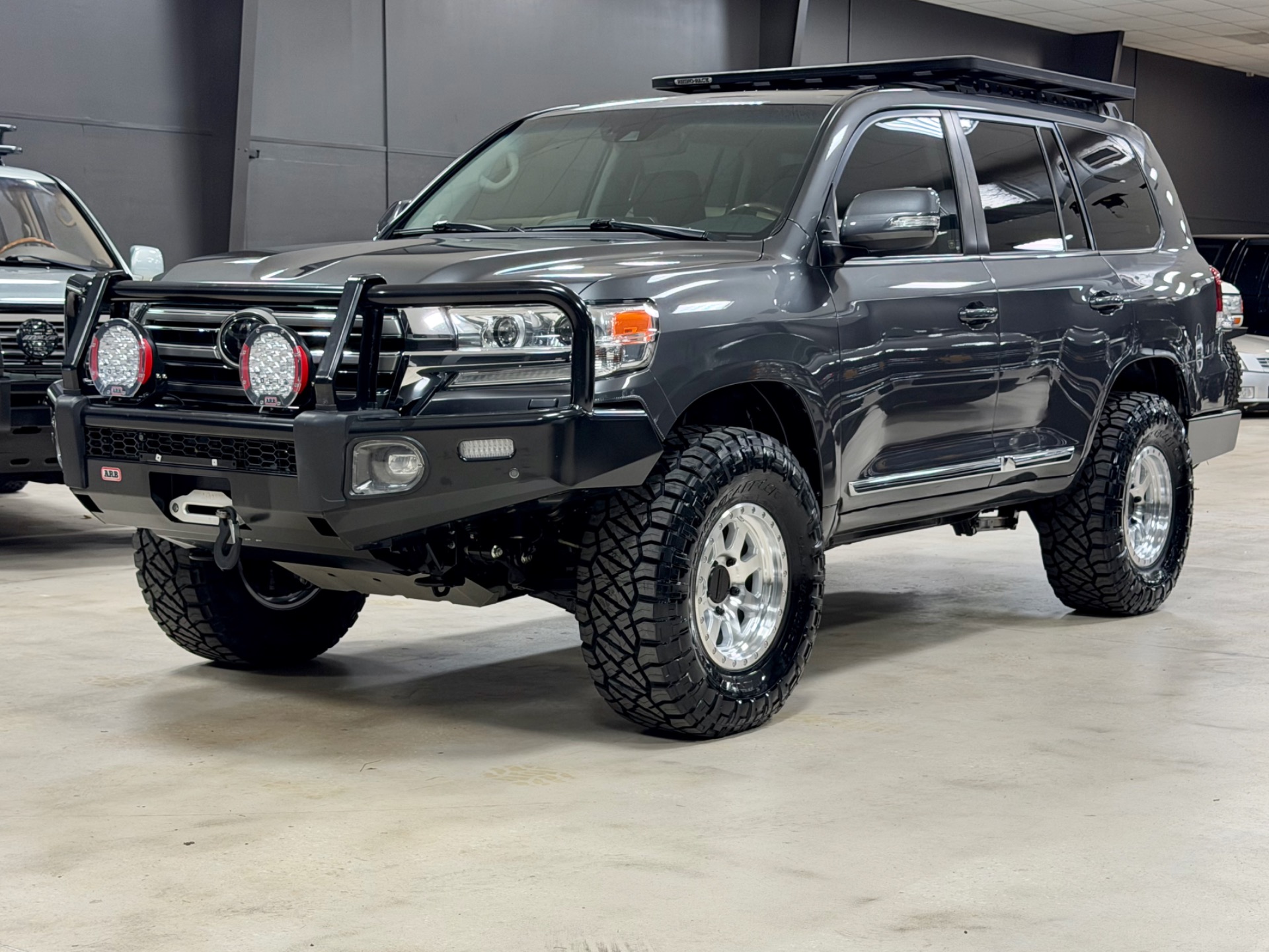 Stunning 200 Series Land Cruiser Photos